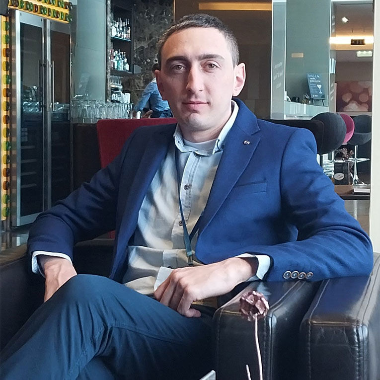 საბუნებისმეტყველო მეცნიერებების და ბიოტექნოლოგიის სკოლა